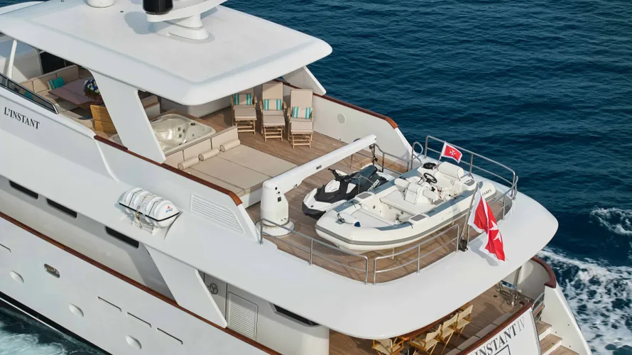 L'INSTANT IV yacht for sale (CNT Castagnola, 33m, 2009)